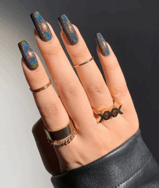 Cat Eye Nails: The Mesmerizing Trend Everyone Is Obsessed With